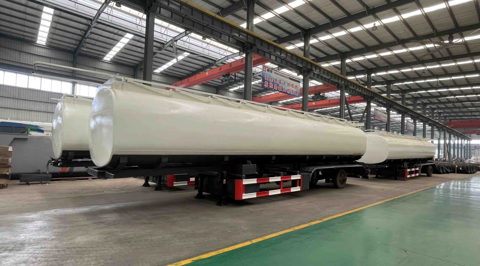 Tri Axle Petroleum Tanker Trailers for Sale|Luckin Vehicle