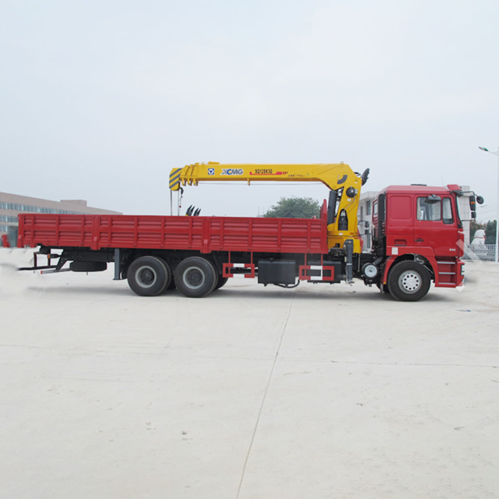 Sinotruk HOWO 4X2 6X4 8X4 3.2t 5t 6.3t 10t 12t Telescopic Folded Hiab ...