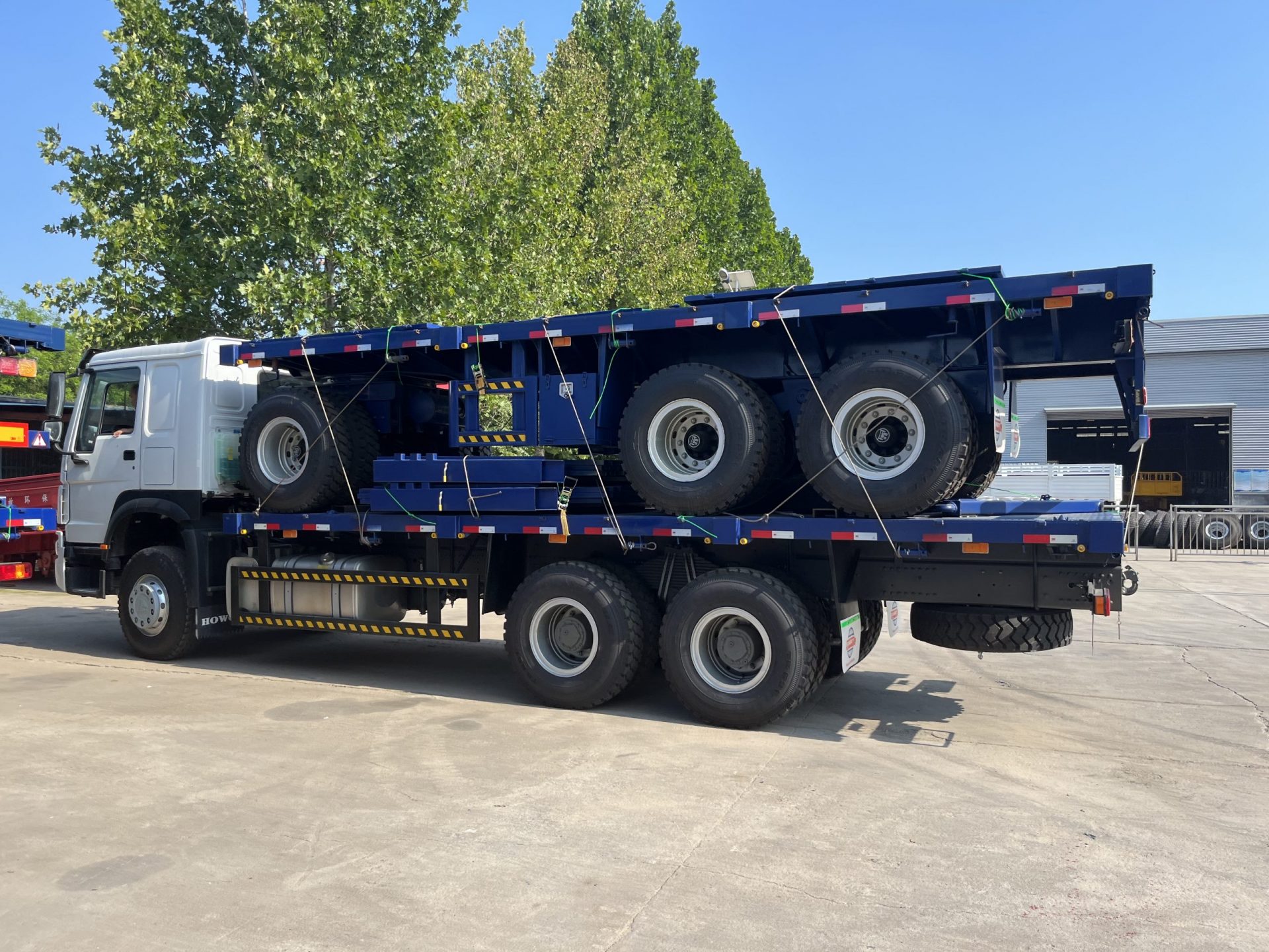 3 Axles Sinotruk HOWO 371HP Dolly Full Flatbed Side Wall Board Fence ...