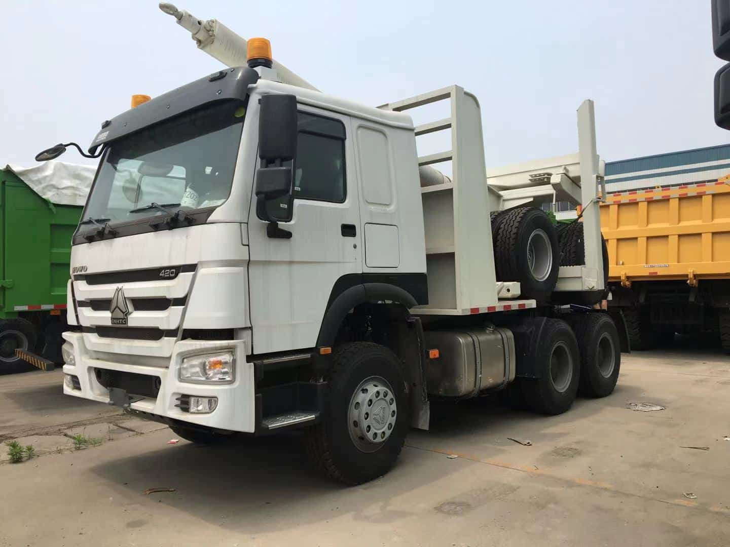 HOWO Timber/Log Truck for wood transportation|Luckin Vehicle