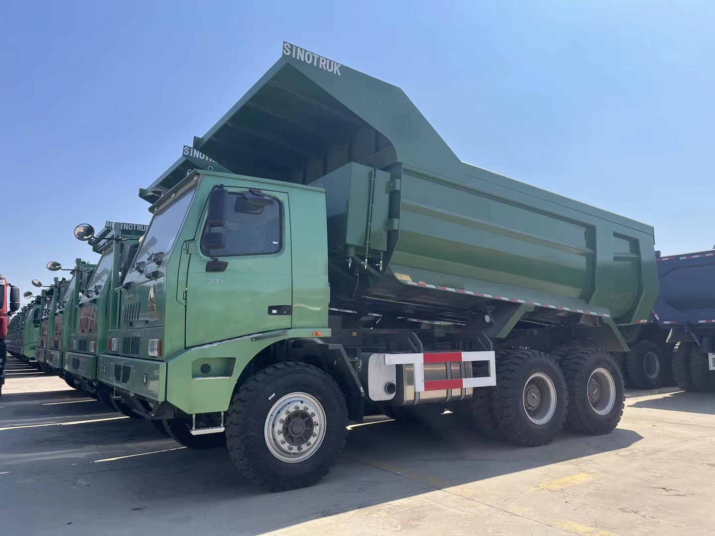 Sinotruk HOWO 371HP Mining Truck|Luckin Vehicle
